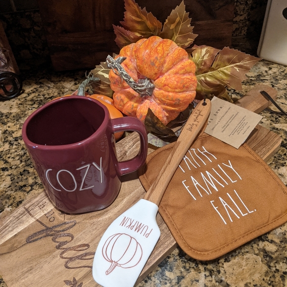 Rae Dunn | Holiday | Rae Dunn Fall Collection Cutting Board Silicone ...